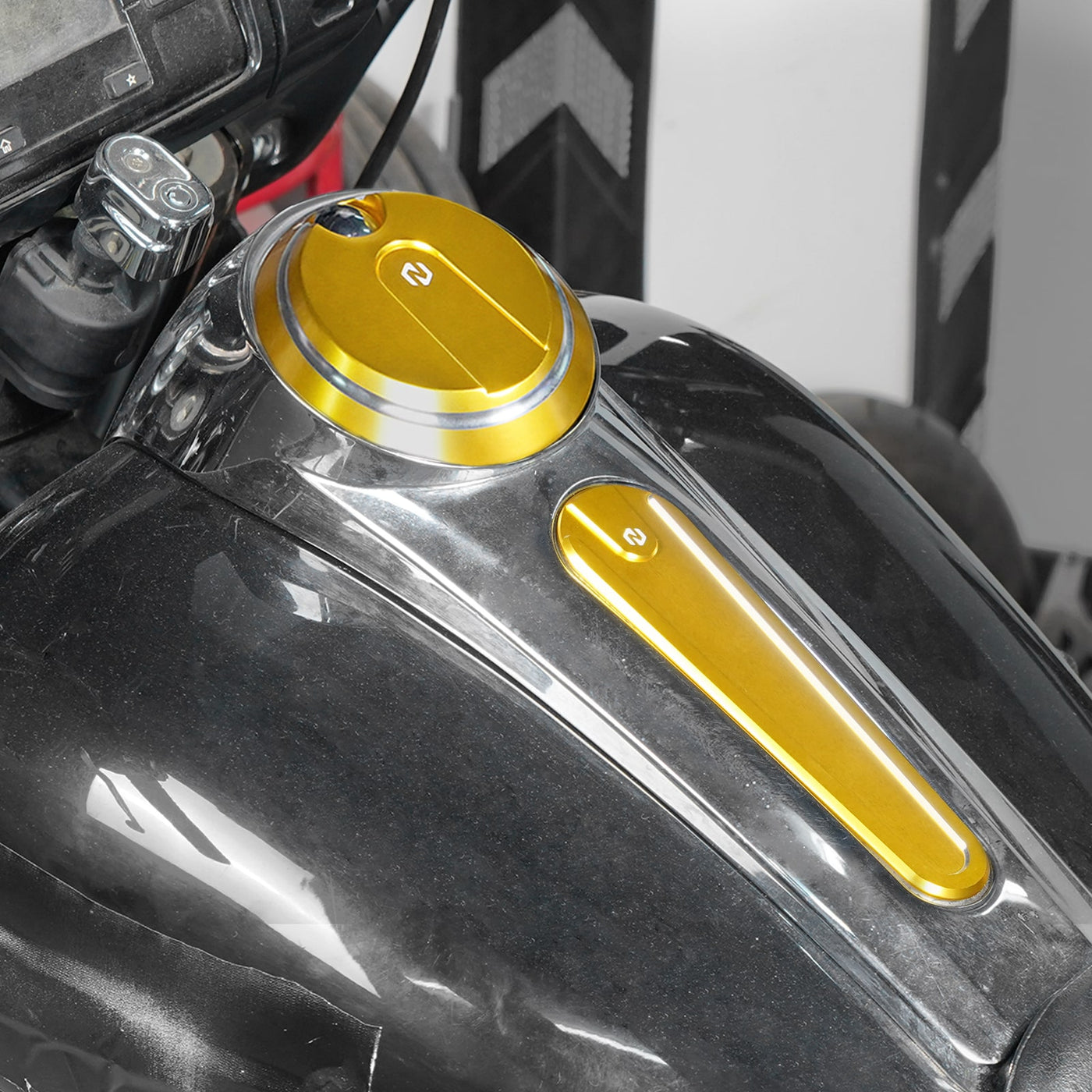 Harley Street Glide FLHX FLHXS Gas Tank Dash Console Insert Cover