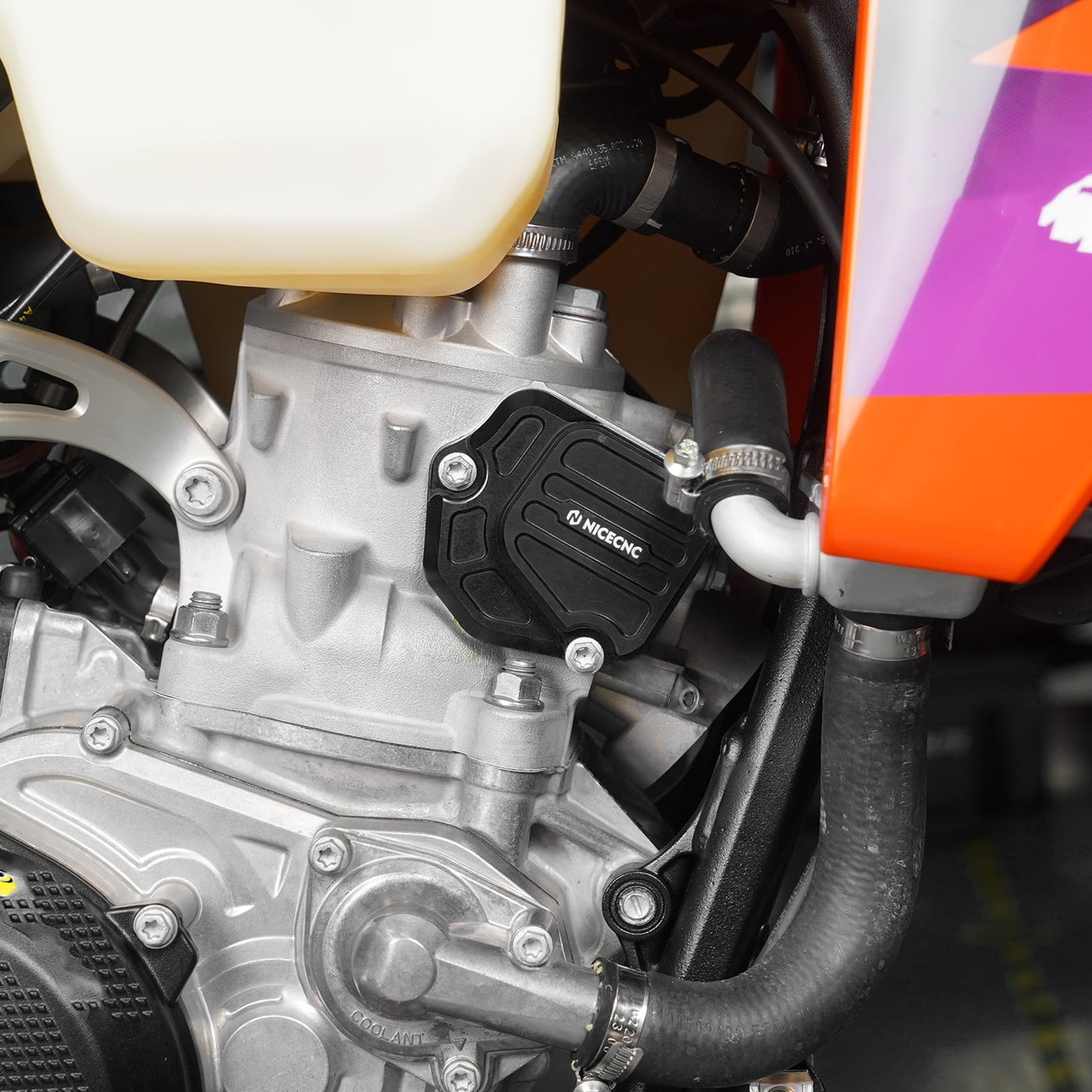 Right Power Valve Cover Guard For KTM Husqvarna GasGas